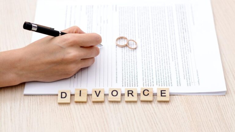 How To Navigate Divorce With Grace