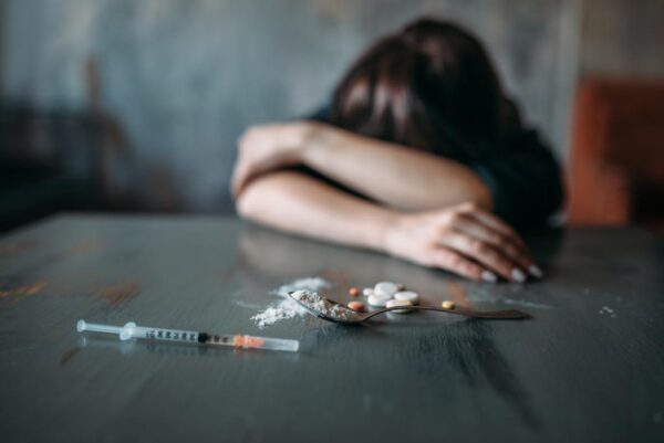 Drug Addiction: It Will Sink Your Health and Relationships - Today's ...